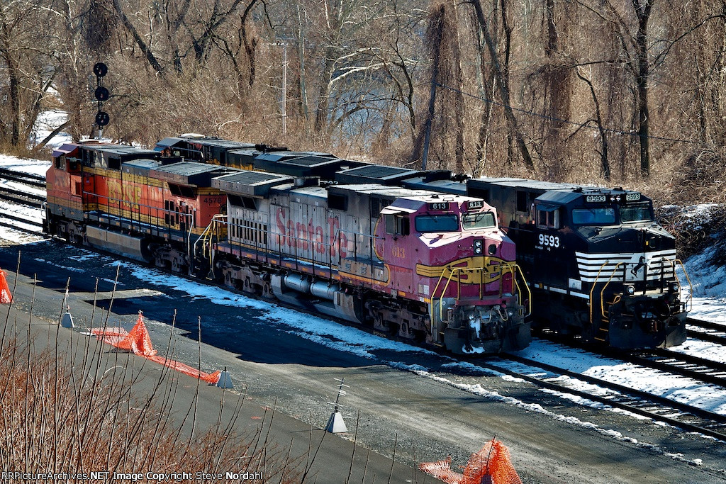 NS-10N Light Power & BNSF Power on Old Main 4